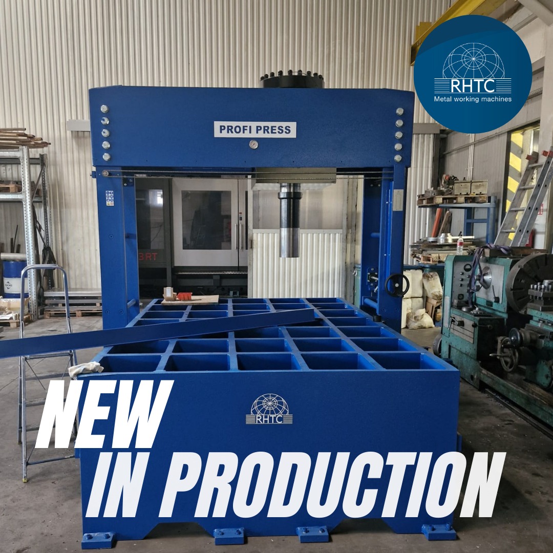 Vista previa de esta gran prensa de portal de 300 toneladas. | RHTC